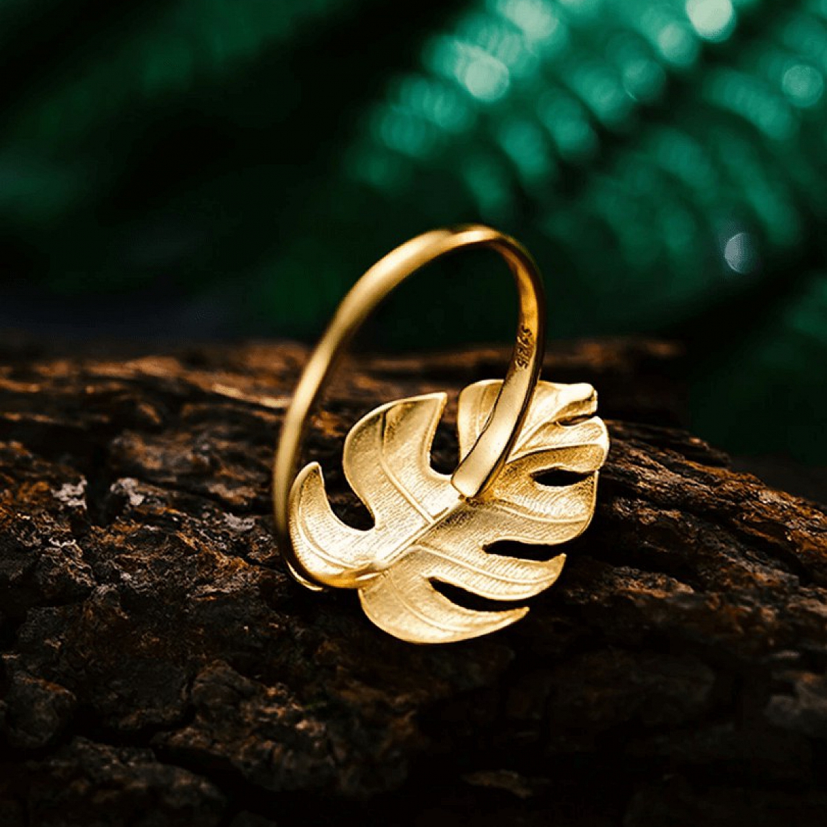 Monstera Leaf Ring PWB247 - Ring - PromiseIn