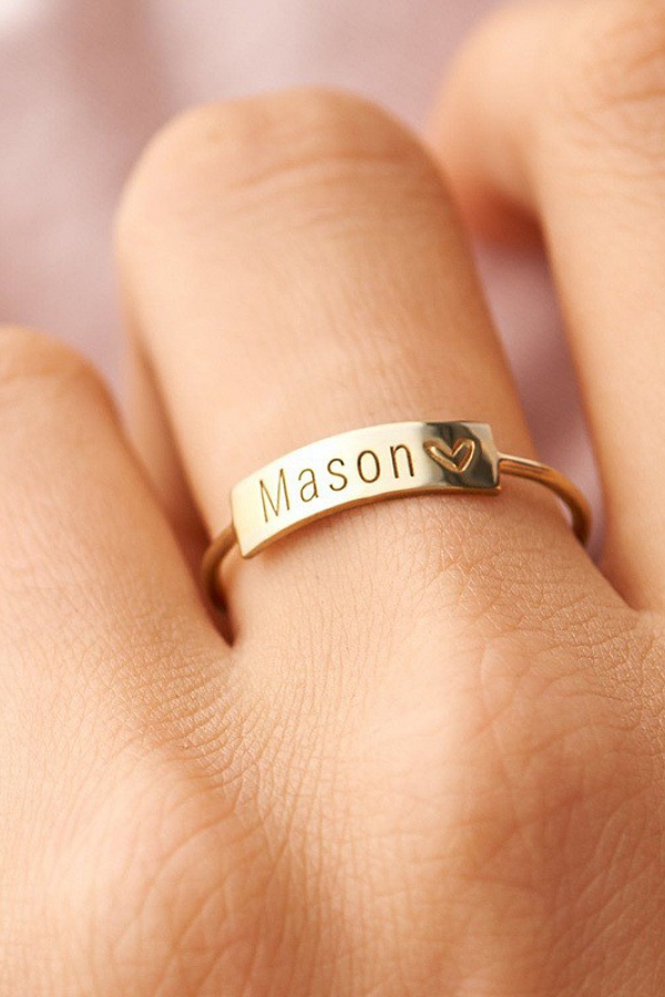 Minimalist signet ring personalized with name PW860 - Ring - PromiseIn